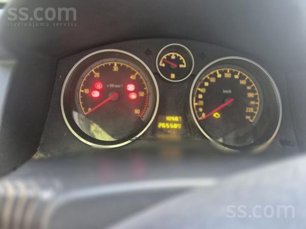 Pelēks Opel Astra 2007 Kuldīga, ar dzinēja tilpumu 1.90 L un nobraukumu 265 tūkst. km par 750 €, foto 4 vietnē AUTOMOTO.COM.LV