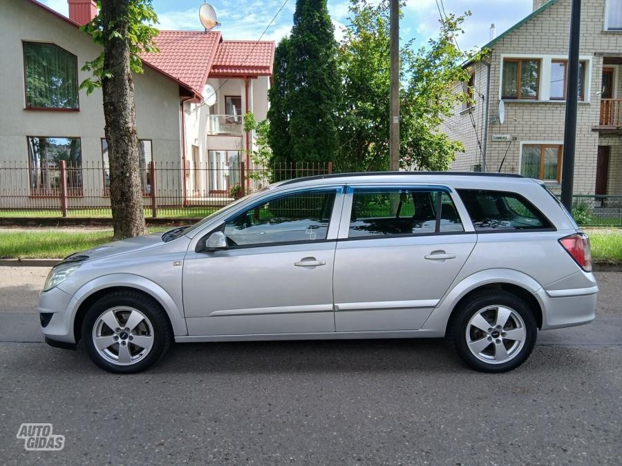 Grey Opel Astra 2007 in Alytus, with an engine capacity of 1.90 L and mileage of 417 thousand km for 1050 €, photo 7 on AUTOMOTO.COM.LV