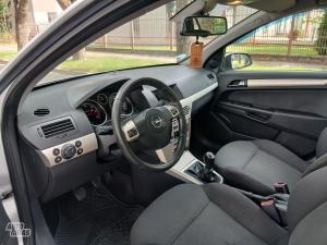 Grey Opel Astra 2007 in Alytus, with an engine capacity of 1.90 L and mileage of 417 thousand km for 1050 €, photo 12 on AUTOMOTO.COM.LV