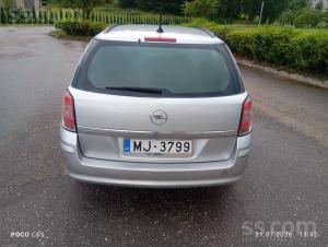 Grey Opel Astra 2007 in Dobele, with an engine capacity of 1.90 L and mileage of 328 thousand km for 1300 €, photo 5 on AUTOMOTO.COM.LV
