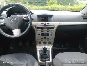 Grey Opel Astra 2007 in Dobele, with an engine capacity of 1.90 L and mileage of 328 thousand km for 1300 €, photo 12 on AUTOMOTO.COM.LV
