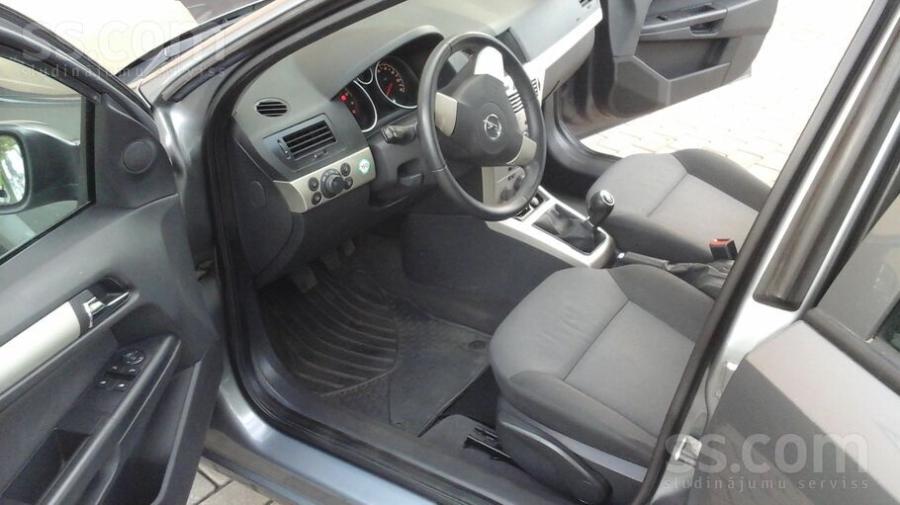 Grey Opel Astra 2007 in Ogre, with an engine capacity of 1.60 L and mileage of 249 thousand km for 2350 €, photo 21 on AUTOMOTO.COM.LV