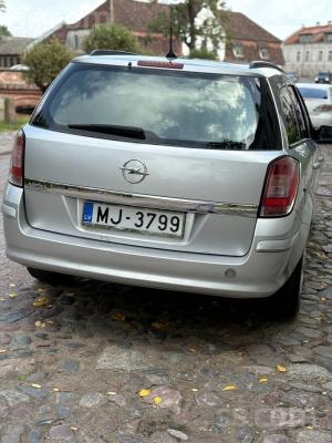 Grey Opel Astra 2007 in Saldus, with an engine capacity of 1.90 L and mileage of 258 thousand km for 2500 €, photo 13 on AUTOMOTO.COM.LV
