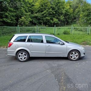 Grey Opel Astra 2007 in Riga, with an engine capacity of 1.90 L and mileage of 208 thousand km for 1100 €, photo 4 on AUTOMOTO.COM.LV