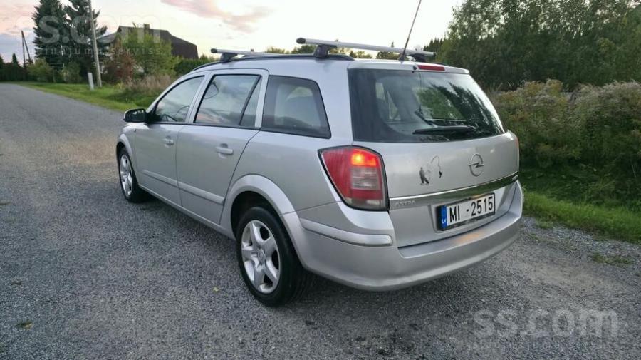 Grey Opel Astra 2007 in Riga, with an engine capacity of 1.90 L and mileage of 360 thousand km for 1650 €, photo 4 on AUTOMOTO.COM.LV