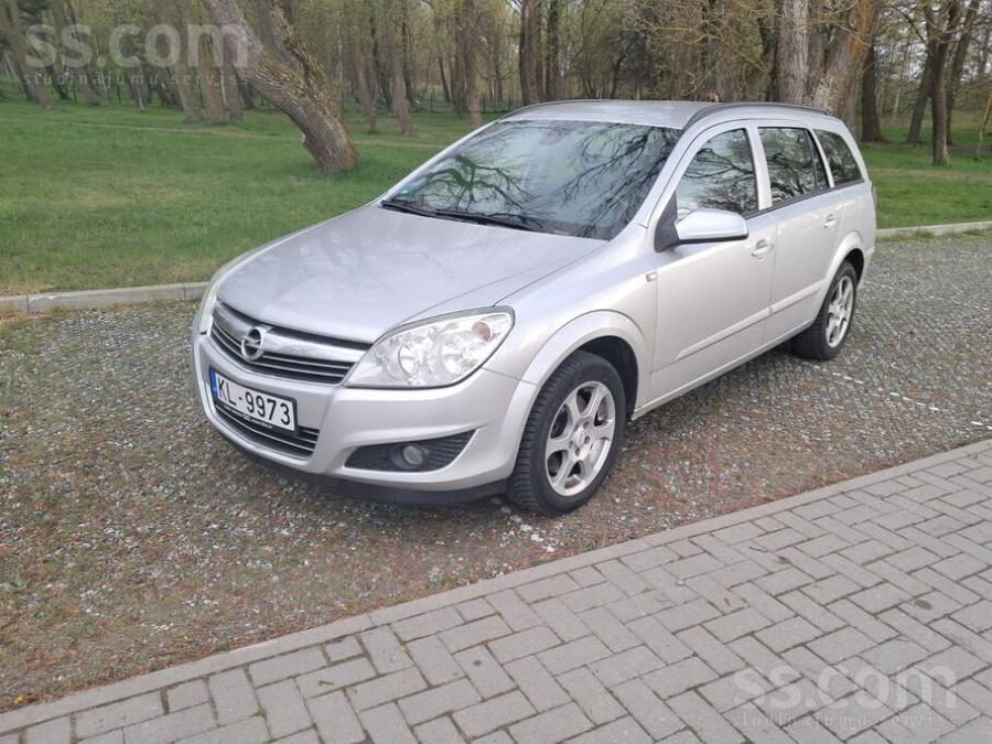 Pelēks Opel Astra 2008 Liepāja, ar dzinēja tilpumu 1.90 L un nobraukumu 365 tūkst. km par 1650 €, foto 1 vietnē AUTOMOTO.COM.LV