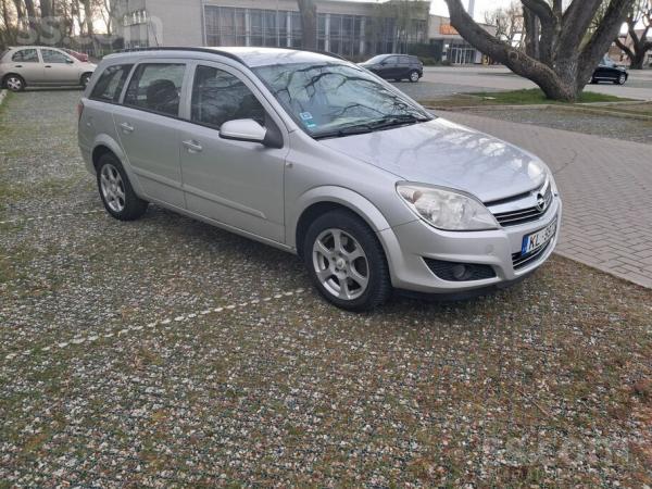 Pelēks Opel Astra 2008 Liepāja, ar dzinēja tilpumu 1.90 L un nobraukumu 365 tūkst. km par 1650 €, foto 2 vietnē AUTOMOTO.COM.LV