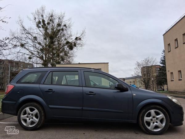 Pelēks Opel Astra 2008 Alīta, ar dzinēja tilpumu 1.70 L un nobraukumu 273 tūkst. km par 1300 €, foto 5 vietnē AUTOMOTO.COM.LV