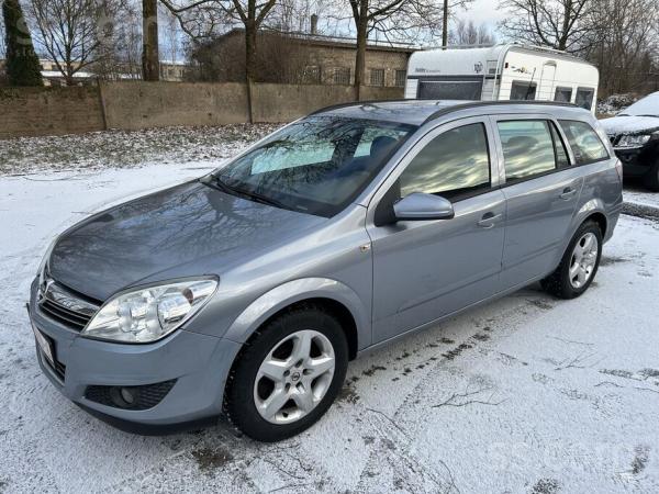 Pelēks Opel Astra 2008 Limbaži, ar dzinēja tilpumu 1.90 L un nobraukumu 254 tūkst. km par 3150 €, foto 1 vietnē AUTOMOTO.COM.LV