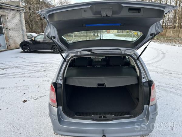 Pelēks Opel Astra 2008 Limbaži, ar dzinēja tilpumu 1.90 L un nobraukumu 254 tūkst. km par 3150 €, foto 7 vietnē AUTOMOTO.COM.LV