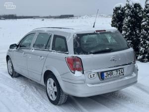 Grey Opel Astra 2008 in Vilnius, with an engine capacity of 1.70 L and mileage of 330 thousand km for 1650 €, photo 4 on AUTOMOTO.COM.LV