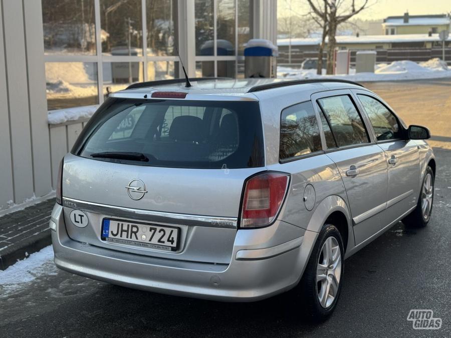 Pelēks Opel Astra 2008 Viļņa, ar dzinēja tilpumu 1.70 L un nobraukumu 335 tūkst. km par 1500 €, foto 3 vietnē AUTOMOTO.COM.LV