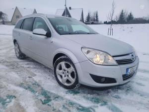 Grey Opel Astra 2008 in Ariogala, with an engine capacity of 1.90 L and mileage of 262 thousand km for 900 €, photo  on AUTOMOTO.COM.LV