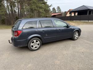 Pelēks Opel Astra 2008 Viļņa, ar dzinēja tilpumu 1.70 L un nobraukumu 355 tūkst. km par 1250 €, foto 4 vietnē AUTOMOTO.COM.LV