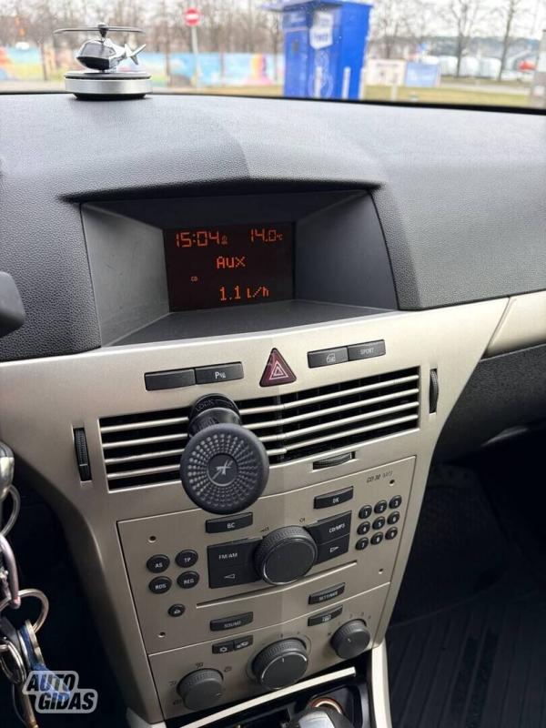 Pelēks Opel Astra 2008 Viļņa, ar dzinēja tilpumu 1.90 L un nobraukumu 272 tūkst. km par 2300 €, foto 10 vietnē AUTOMOTO.COM.LV
