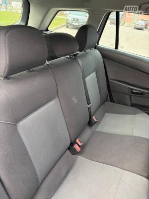 Grey Opel Astra 2008 in Vilnius, with an engine capacity of 1.90 L and mileage of 272 thousand km for 2300 €, photo 19 on AUTOMOTO.COM.LV