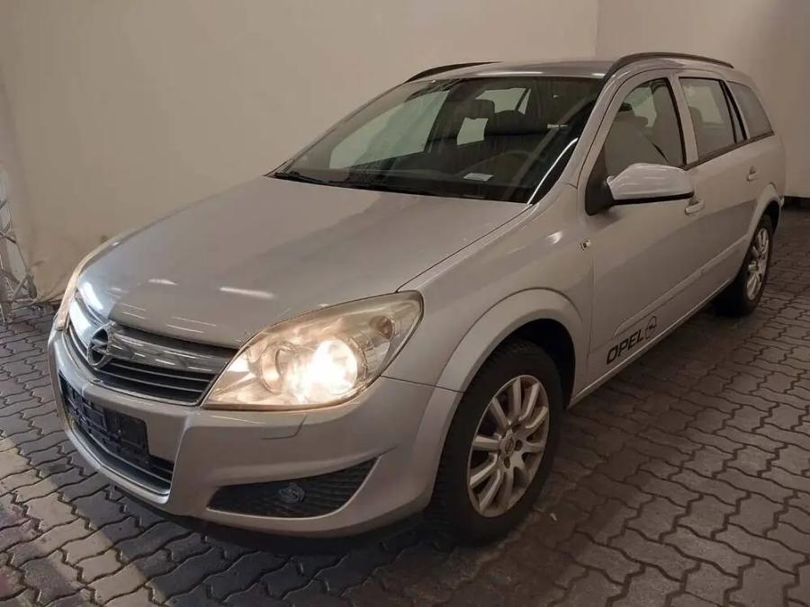 Pelēks Opel Astra 2008 Limbaži, ar dzinēja tilpumu 1.80 L un nobraukumu 217 tūkst. km par 3150 €, foto 1 vietnē AUTOMOTO.COM.LV