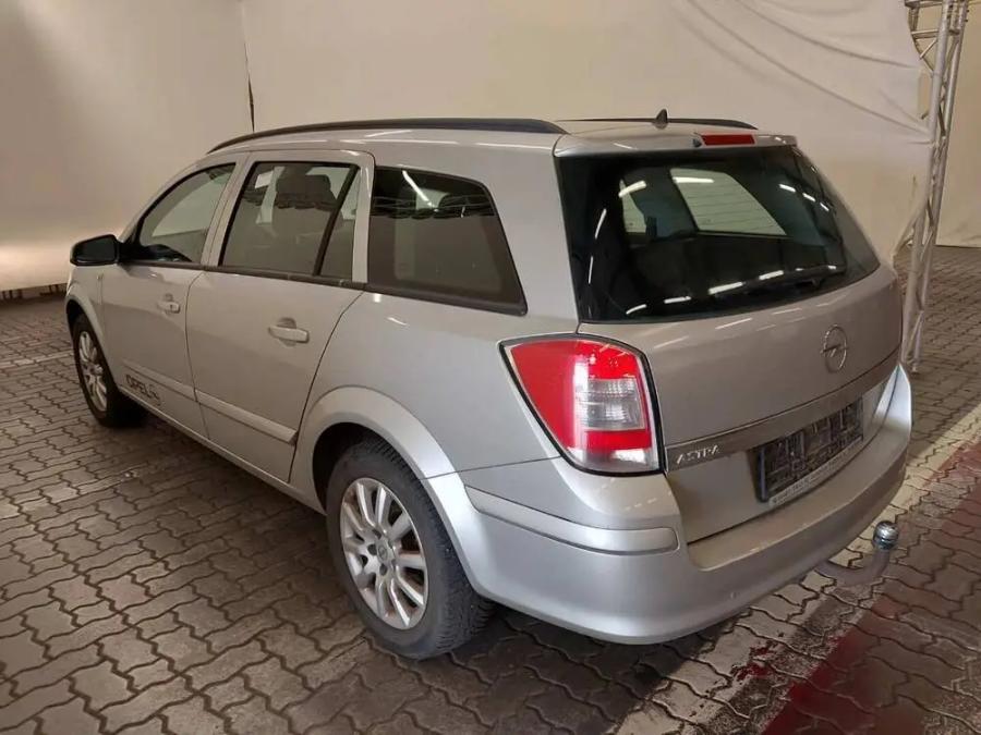 Pelēks Opel Astra 2008 Limbaži, ar dzinēja tilpumu 1.80 L un nobraukumu 217 tūkst. km par 3150 €, foto 5 vietnē AUTOMOTO.COM.LV