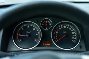 Серый Опель Астра 2008 в Лиепая, объемом двигателя 1.90 л и пробегом 215 тыс. км за 3200 €, фото 16 на AUTOMOTO.COM.LV