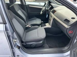 Pelēks Opel Astra 2008 Limbaži, ar dzinēja tilpumu 1.90 L un nobraukumu 254 tūkst. km par 3150 €, foto 11 vietnē AUTOMOTO.COM.LV