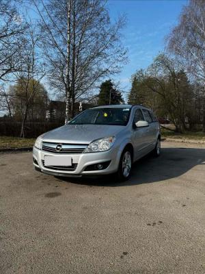 Pelēks Opel Astra 2008 Marijampole, ar dzinēja tilpumu 1.69 L un nobraukumu 227 tūkst. km par 1900 €, foto 3 vietnē AUTOMOTO.COM.LV