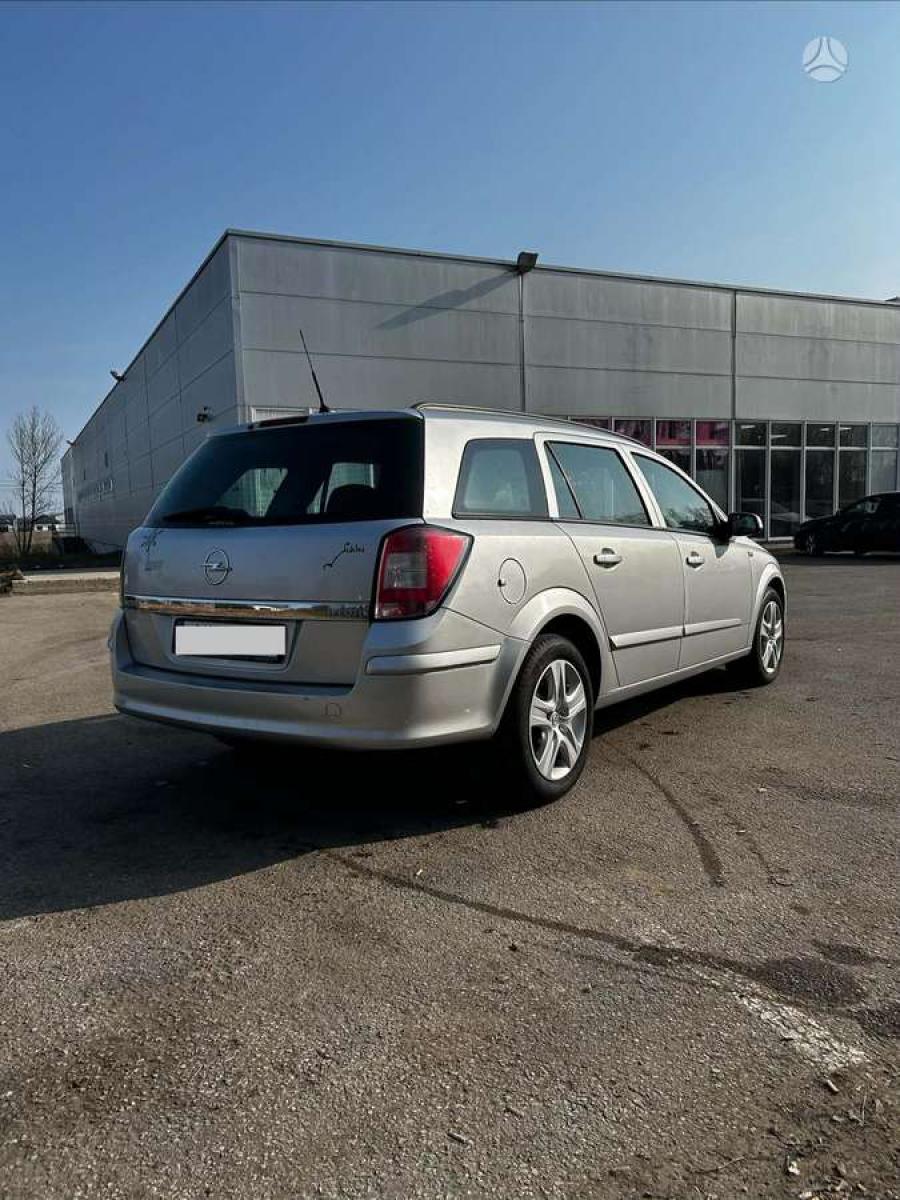 Pelēks Opel Astra 2008 Marijampole, ar dzinēja tilpumu 1.69 L un nobraukumu 227 tūkst. km par 1900 €, foto 6 vietnē AUTOMOTO.COM.LV