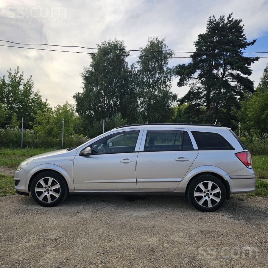 Pelēks Opel Astra 2008 Rīga, ar dzinēja tilpumu 1.90 L un nobraukumu 360 tūkst. km par 2150 €, foto 5 vietnē AUTOMOTO.COM.LV