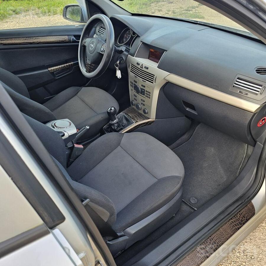 Pelēks Opel Astra 2008 Rīga, ar dzinēja tilpumu 1.90 L un nobraukumu 360 tūkst. km par 2150 €, foto 11 vietnē AUTOMOTO.COM.LV