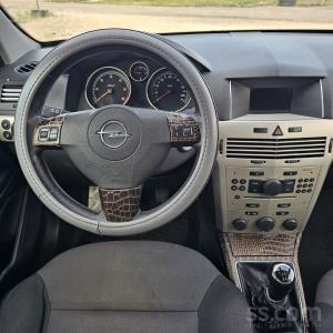 Pelēks Opel Astra 2008 Rīga, ar dzinēja tilpumu 1.90 L un nobraukumu 360 tūkst. km par 2150 €, foto 12 vietnē AUTOMOTO.COM.LV