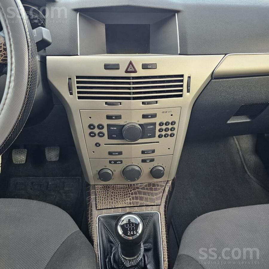 Pelēks Opel Astra 2008 Rīga, ar dzinēja tilpumu 1.90 L un nobraukumu 360 tūkst. km par 2150 €, foto 13 vietnē AUTOMOTO.COM.LV