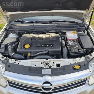 Pelēks Opel Astra 2008 Rīga, ar dzinēja tilpumu 1.90 L un nobraukumu 360 tūkst. km par 2150 €, foto 17 vietnē AUTOMOTO.COM.LV