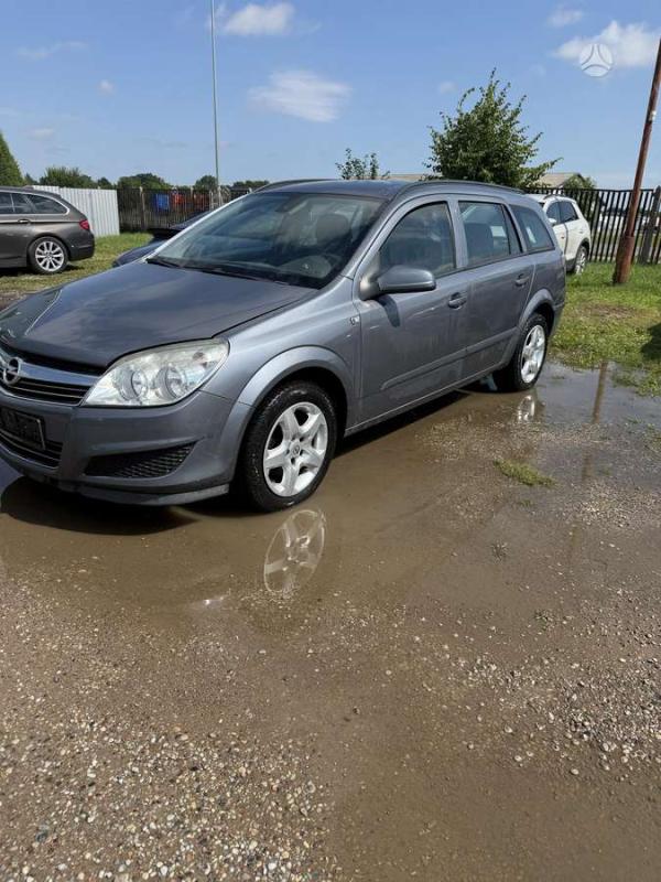 Pelēks Opel Astra 2008 Jurbarkas, ar dzinēja tilpumu 1.36 L un nobraukumu 160 tūkst. km par 1999 €, foto 1 vietnē AUTOMOTO.COM.LV