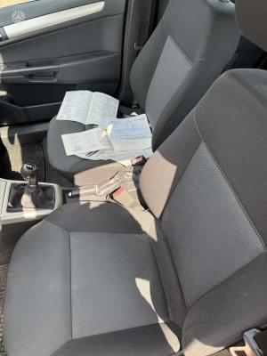 Pelēks Opel Astra 2008 Jurbarkas, ar dzinēja tilpumu 1.36 L un nobraukumu 160 tūkst. km par 1999 €, foto 6 vietnē AUTOMOTO.COM.LV
