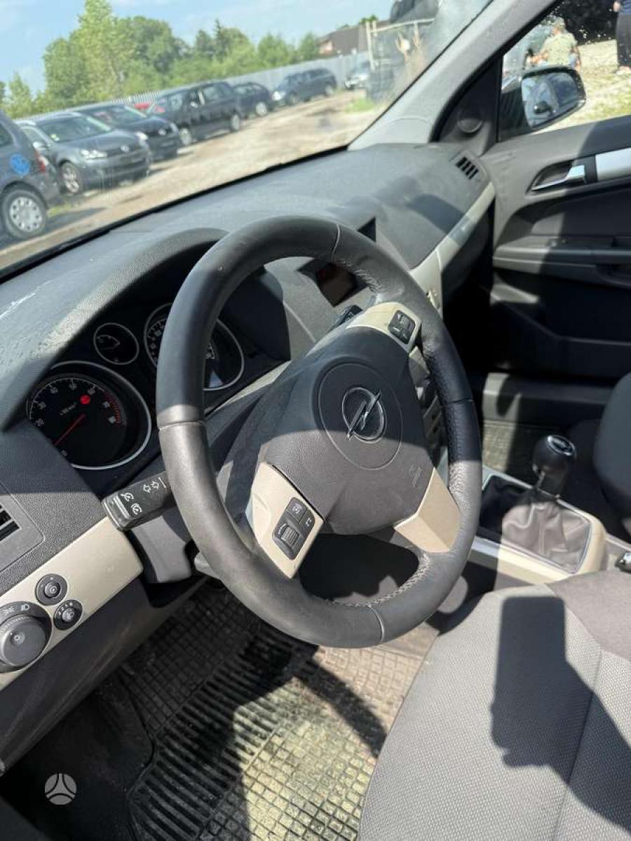 Pelēks Opel Astra 2008 Jurbarkas, ar dzinēja tilpumu 1.36 L un nobraukumu 160 tūkst. km par 1999 €, foto 11 vietnē AUTOMOTO.COM.LV