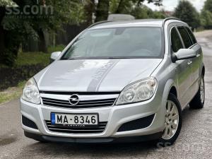 Grey Opel Astra 2008 in Jelgava, with an engine capacity of 1.70 L and mileage of 265 thousand km for 1750 €, photo 3 on AUTOMOTO.COM.LV