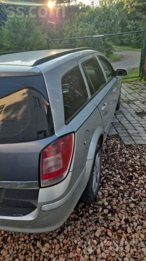 Pelēks Opel Astra 2008 Jelgava, ar dzinēja tilpumu 1.70 L un nobraukumu 248 tūkst. km par 880 €, foto 5 vietnē AUTOMOTO.COM.LV