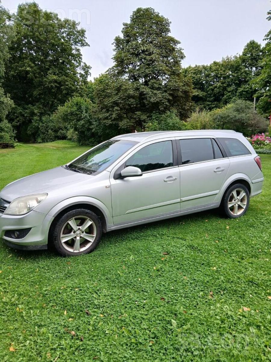 Pelēks Opel Astra 2008 Rīga, ar dzinēja tilpumu 1.90 L un nobraukumu 0 tūkst. km par 1400 €, foto 3 vietnē AUTOMOTO.COM.LV