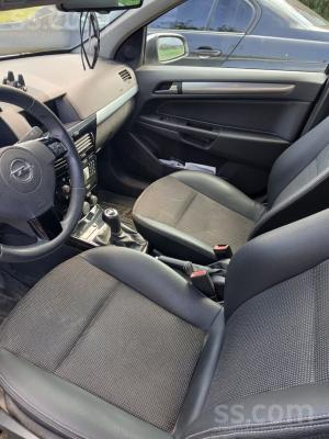 Pelēks Opel Astra 2008 Rīga, ar dzinēja tilpumu 1.90 L un nobraukumu 0 tūkst. km par 1400 €, foto 7 vietnē AUTOMOTO.COM.LV