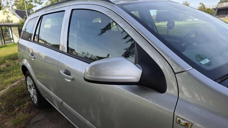 Pelēks Opel Astra 2008 Šauļi, ar dzinēja tilpumu 1.90 L un nobraukumu 280 tūkst. km par 1999 €, foto 16 vietnē AUTOMOTO.COM.LV