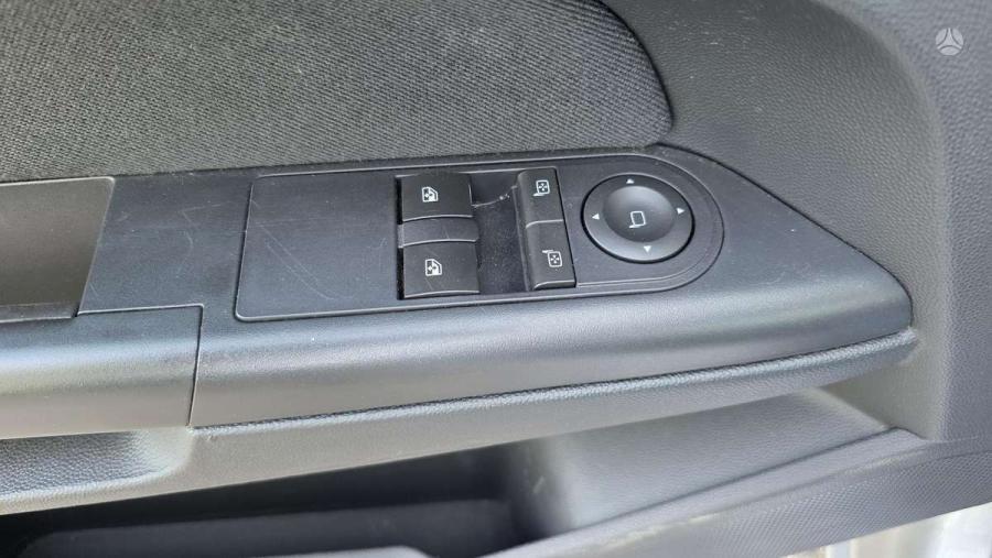 Pelēks Opel Astra 2008 Šauļi, ar dzinēja tilpumu 1.90 L un nobraukumu 280 tūkst. km par 1999 €, foto 30 vietnē AUTOMOTO.COM.LV