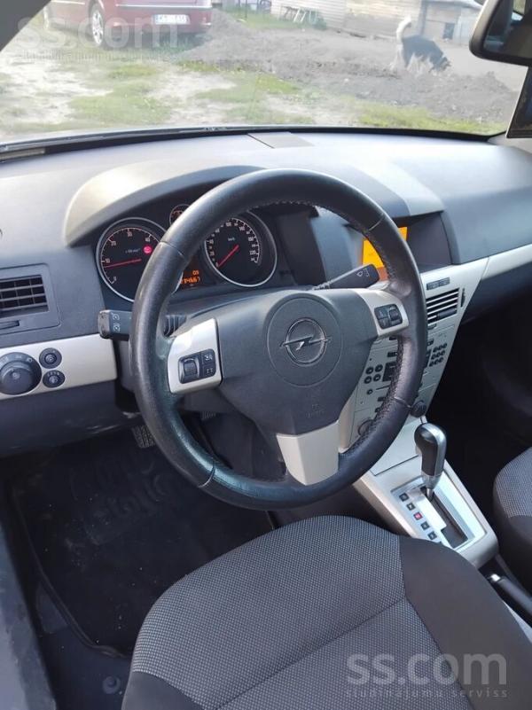 Pelēks Opel Astra 2008 Rīga, ar dzinēja tilpumu 1.90 L un nobraukumu 234 tūkst. km par 1900 €, foto 7 vietnē AUTOMOTO.COM.LV
