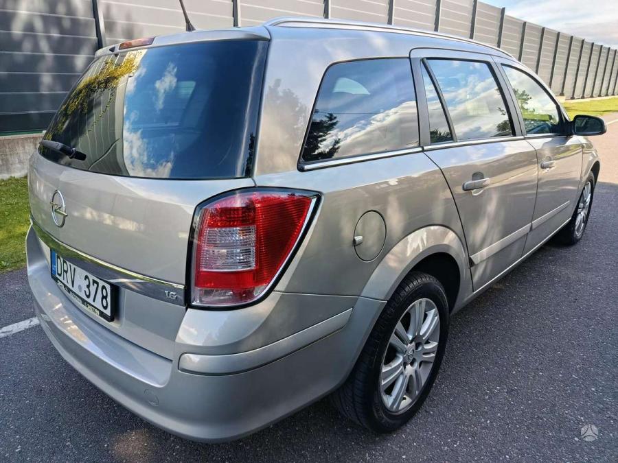 Pelēks Opel Astra 2008 Viļņa, ar dzinēja tilpumu 1.60 L un nobraukumu 190 tūkst. km par 1750 €, foto 7 vietnē AUTOMOTO.COM.LV