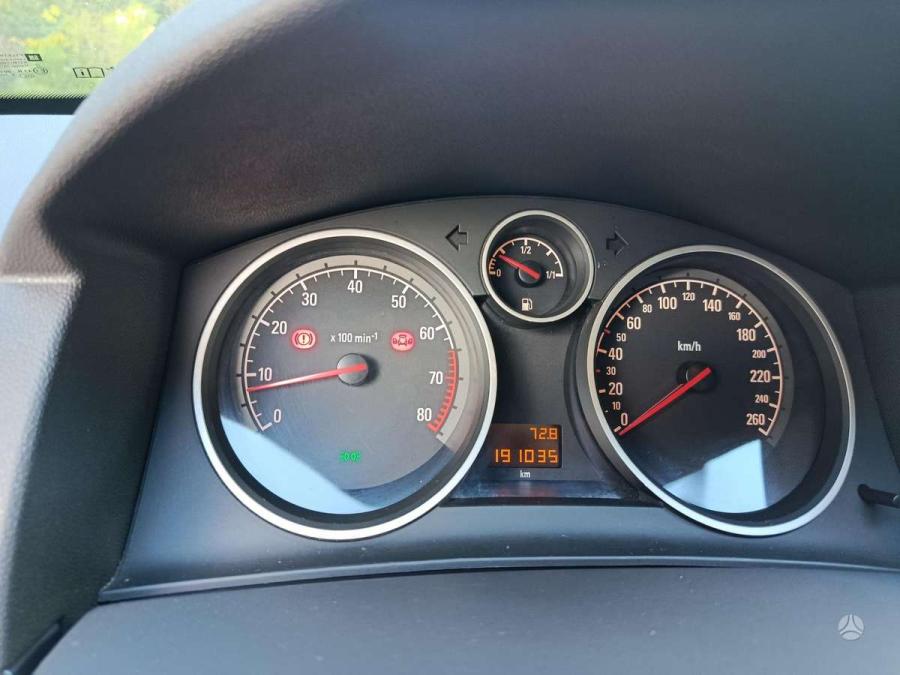 Pelēks Opel Astra 2008 Viļņa, ar dzinēja tilpumu 1.60 L un nobraukumu 190 tūkst. km par 1750 €, foto 13 vietnē AUTOMOTO.COM.LV