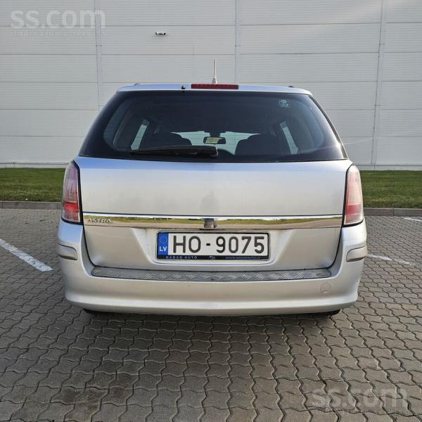 Pelēks Opel Astra 2008 Rīga, ar dzinēja tilpumu 1.90 L un nobraukumu 360 tūkst. km par 1440 €, foto 6 vietnē AUTOMOTO.COM.LV