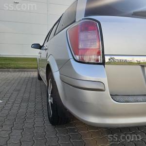 Pelēks Opel Astra 2008 Rīga, ar dzinēja tilpumu 1.90 L un nobraukumu 360 tūkst. km par 1440 €, foto 7 vietnē AUTOMOTO.COM.LV