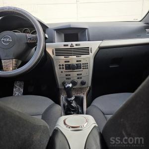 Pelēks Opel Astra 2008 Rīga, ar dzinēja tilpumu 1.90 L un nobraukumu 360 tūkst. km par 1440 €, foto 13 vietnē AUTOMOTO.COM.LV