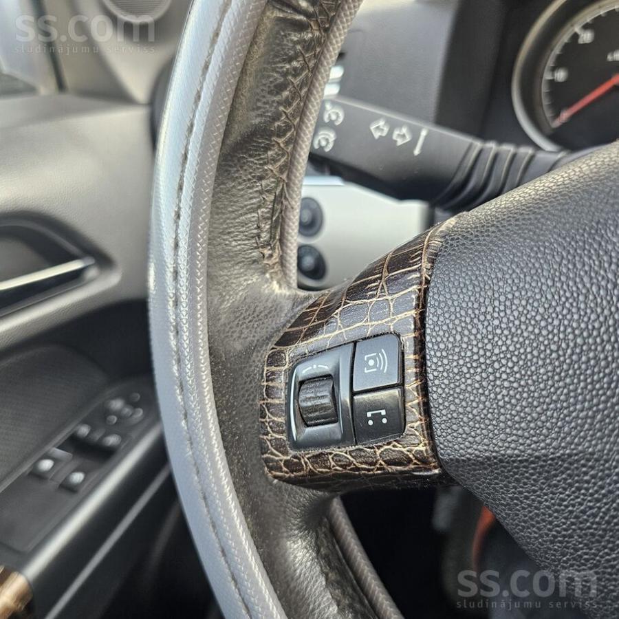 Pelēks Opel Astra 2008 Rīga, ar dzinēja tilpumu 1.90 L un nobraukumu 360 tūkst. km par 1440 €, foto 15 vietnē AUTOMOTO.COM.LV