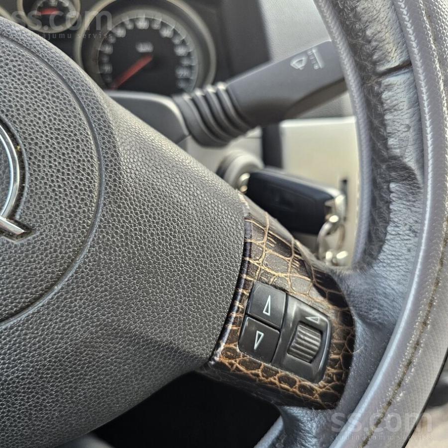 Pelēks Opel Astra 2008 Rīga, ar dzinēja tilpumu 1.90 L un nobraukumu 360 tūkst. km par 1440 €, foto 16 vietnē AUTOMOTO.COM.LV