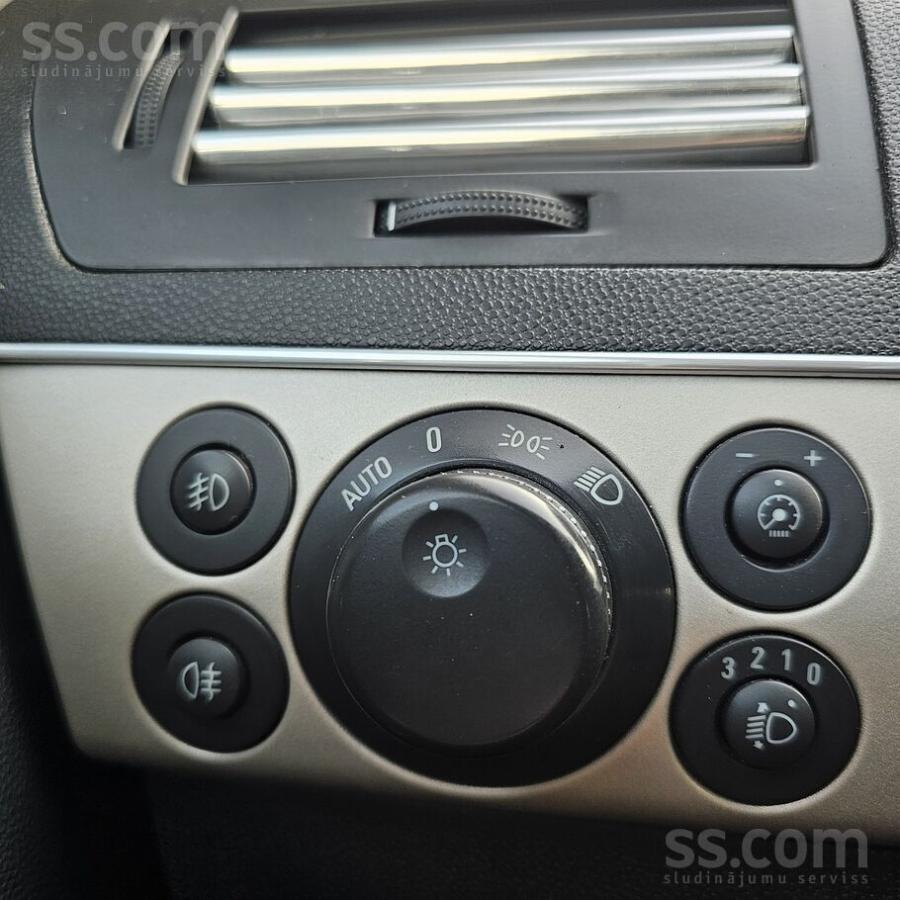 Pelēks Opel Astra 2008 Rīga, ar dzinēja tilpumu 1.90 L un nobraukumu 360 tūkst. km par 1440 €, foto 18 vietnē AUTOMOTO.COM.LV