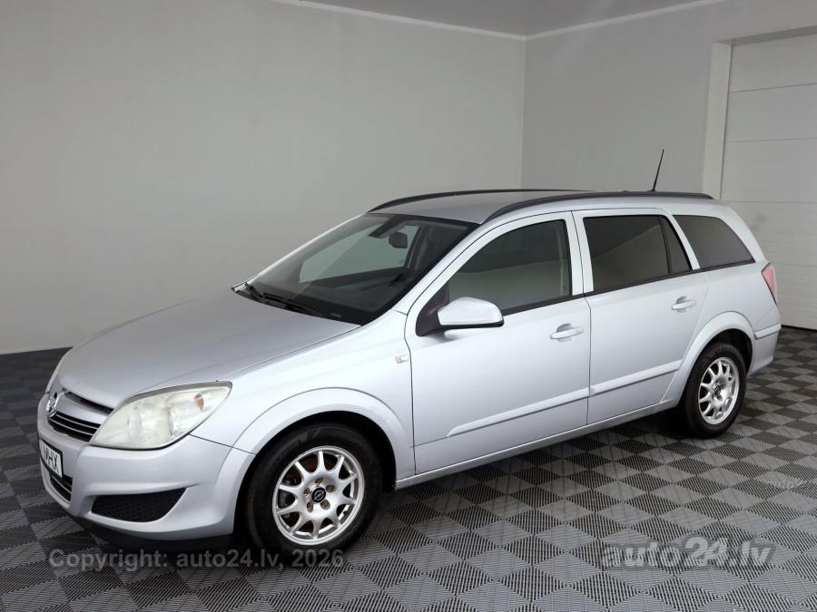 Pelēks Opel Astra 2009 Tallina, ar dzinēja tilpumu 1.70 L un nobraukumu 368 tūkst. km par 1299 €, foto 3 vietnē AUTOMOTO.COM.LV